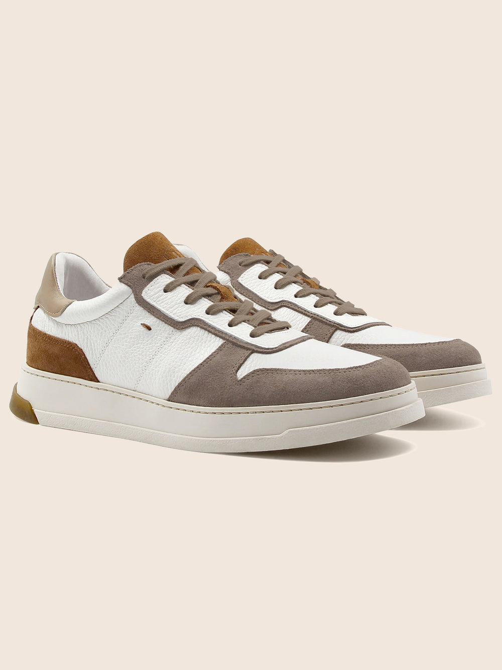 Handmade Leo men's sneakers in tan-white leather | JULES & JENN