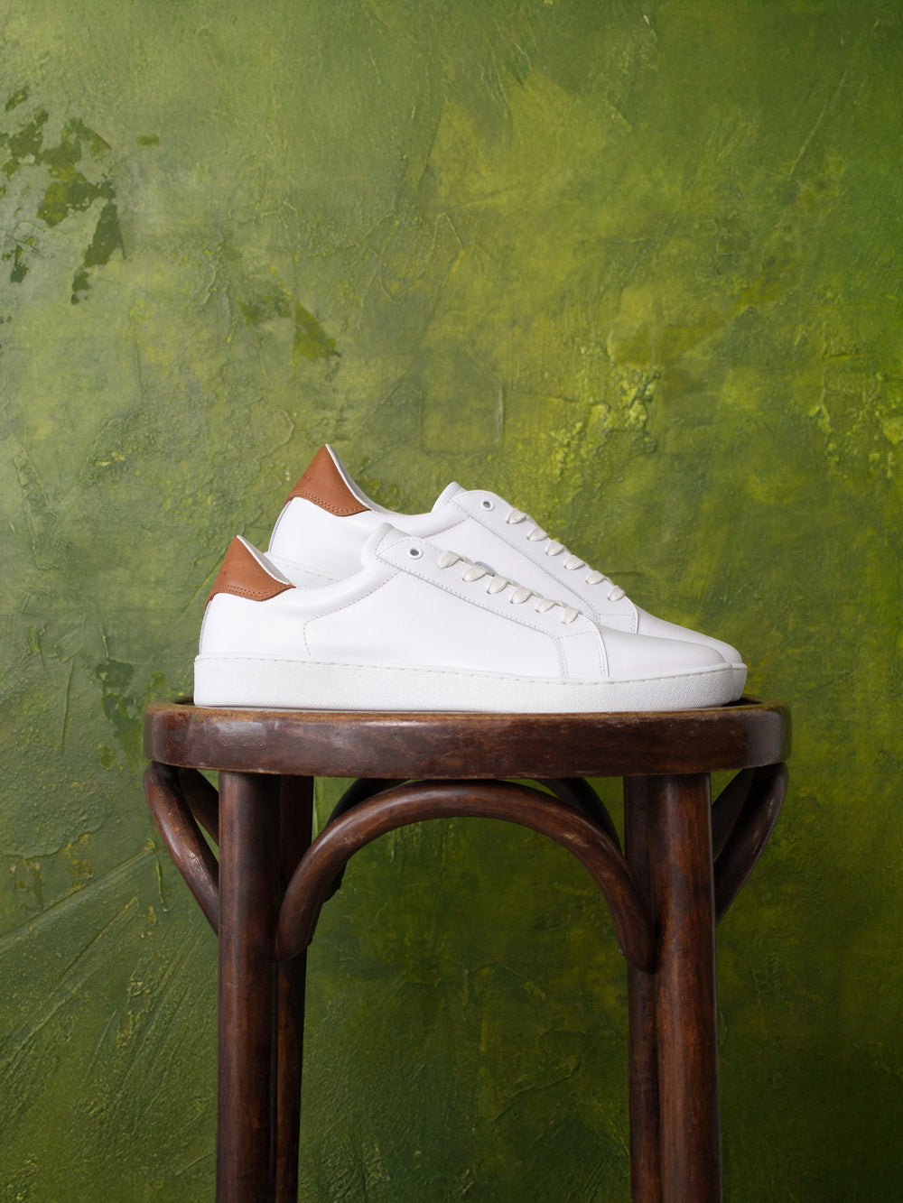 Men's white leather lace-up sneakers | JULES & JENN